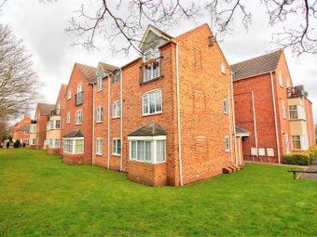 2 Bedrooms Flat for sale in Mulberry Drive, Lichfield WS13