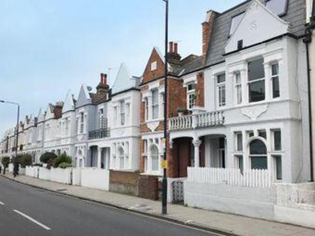 2 Bedrooms Flat for sale in Munster Road, London SW6