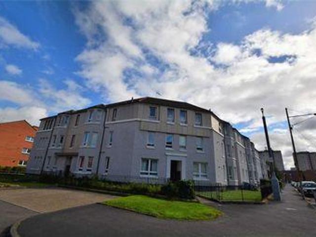 2 Bedrooms Flat for sale in Muslin Street, Bridgeton G40