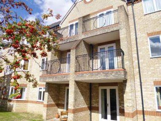 2 Bedrooms Flat for sale in Norbury Avenue, Watford WD24