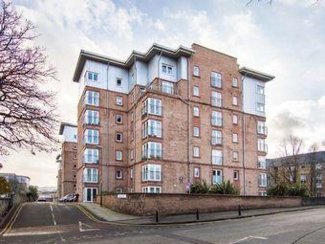 2 Bedrooms Flat for sale in North Pilrig Heights, Pilrig, Edinburgh EH6
