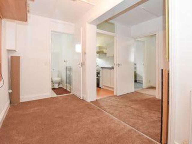 2 Bedrooms Flat for sale in North Road, Ealing W5