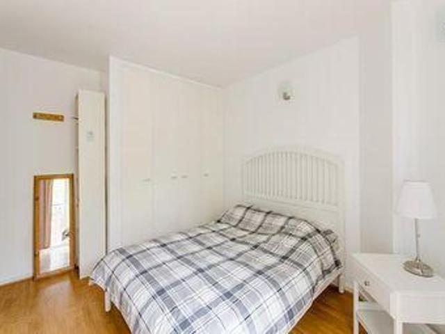 2 Bedrooms Flat for sale in Naxos Building, Hutching Street, Canary Wharf, South Quay, London E14