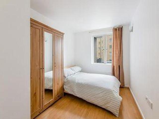 2 Bedrooms Flat for sale in Naxos Building, Hutching Street, Canary Wharf, South Quay, London E14