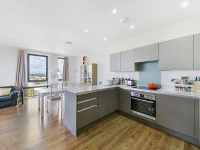 2 Bedrooms Flat for sale in New Festival Avenue, London E14