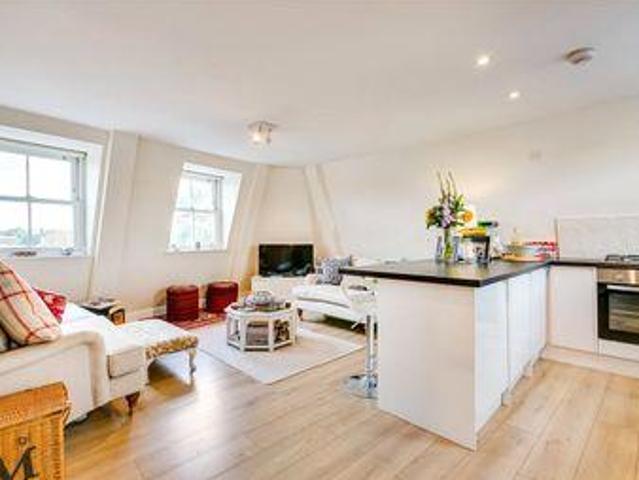 2 Bedrooms Flat for sale in New Kings Road, London SW6