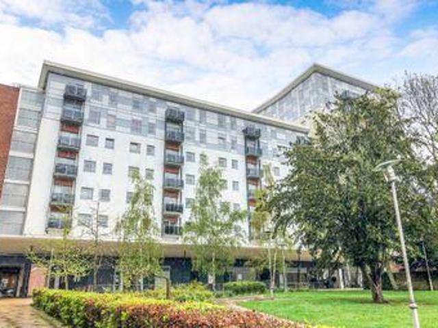 2 Bedrooms Flat for sale in New Road, Brentwood CM14