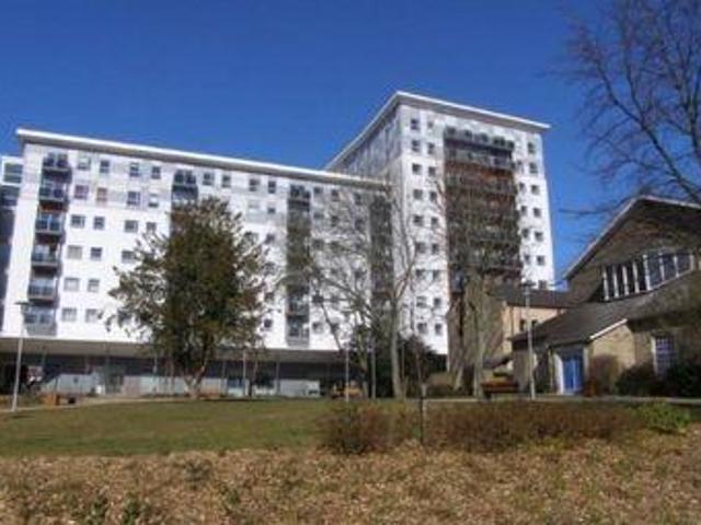 2 Bedrooms Flat for sale in New Road, Brentwood, Essex CM14