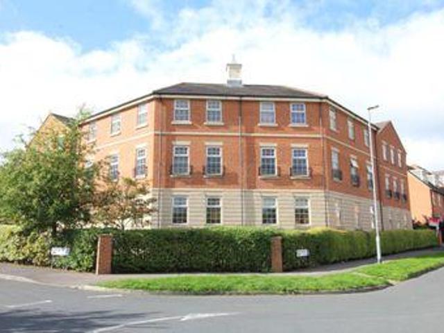 2 Bedrooms Flat for sale in New Village Way, Morley, Leeds LS27
