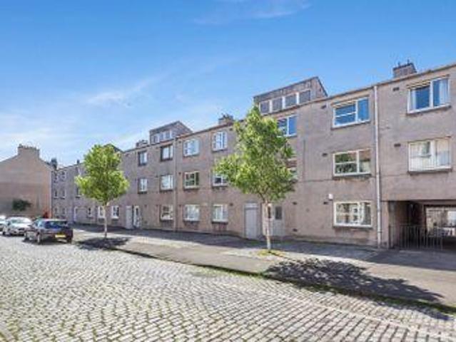 2 Bedrooms Flat for sale in Newhaven Main Street, Ediinburgh EH6