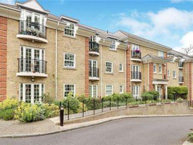 2 Bedrooms Flat for sale in Newlyn, 69 Oatlands Avenue, Weybridge KT13