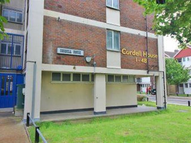2 Bedrooms Flat for sale in Newton Road, London N15