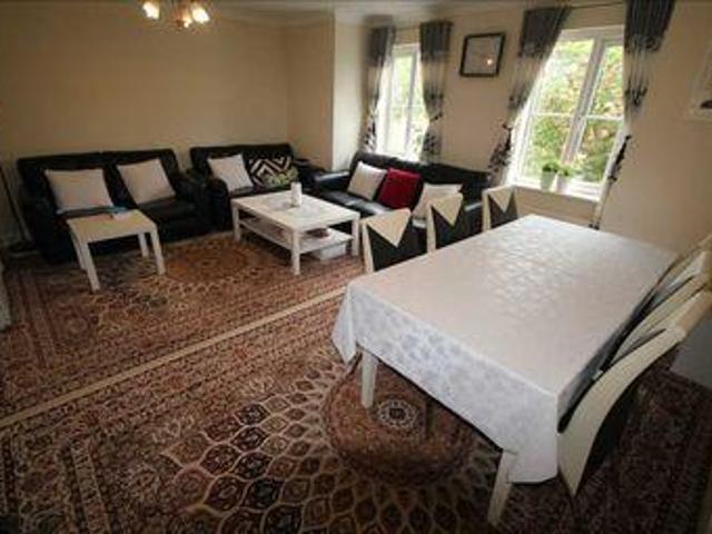 2 Bedrooms Flat for sale in Nightingale Court, Sheepcote Road, Harrow HA1