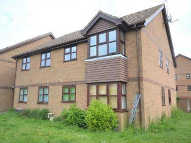 2 Bedrooms Flat for sale in Snowdon Close, Eastbourne BN23