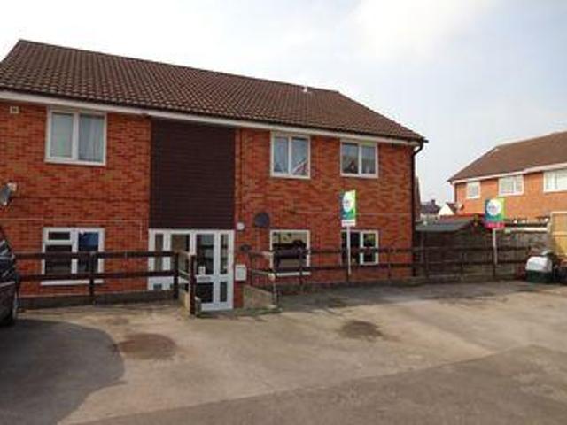 2 Bedrooms Flat for sale in Southway Drive, Yeovil BA21