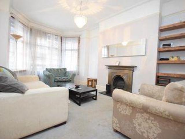 2 Bedrooms Flat for sale in South Lambeth Road, London SW8