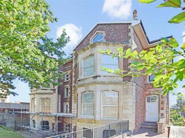 2 Bedrooms Flat for sale in South Road, Portishead, Bristol BS20