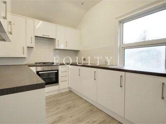 2 Bedrooms Flat for sale in Southbury Road, Enfield EN1