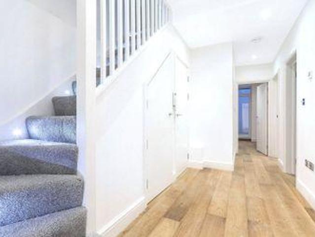2 Bedrooms Flat for sale in Southerton Road, Hammersmith, London W6