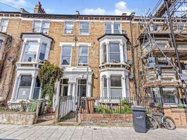 2 Bedrooms Flat for sale in Saltoun Road, Brixton SW2