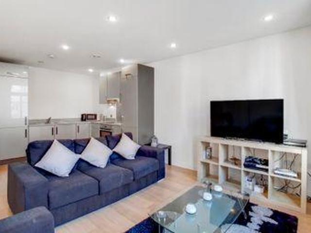 2 Bedrooms Flat for sale in Salton Square, London E14