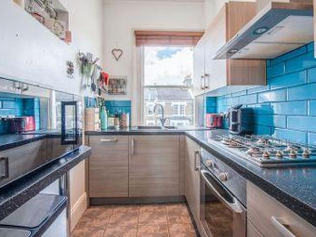 2 Bedrooms Flat for sale in Saltram Crescent, London W9