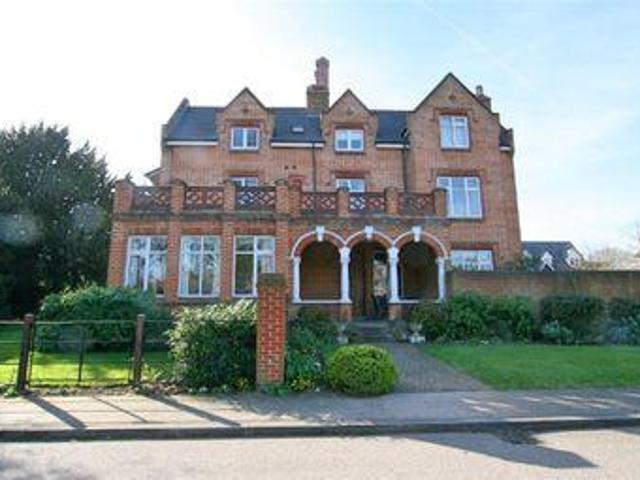2 Bedrooms Flat for sale in Sandon Brook Manor, Sandon Brook Place, Sandon, Chelmsford, Essex CM2