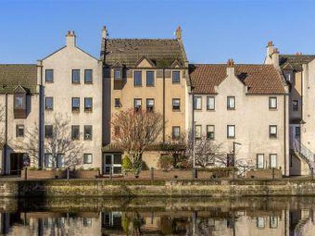 2 Bedrooms Flat for sale in Sandport, The Shore, Edinburgh EH6