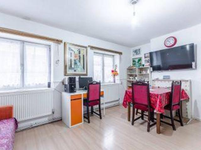 2 Bedrooms Flat for sale in Saracen Street, Poplar E14