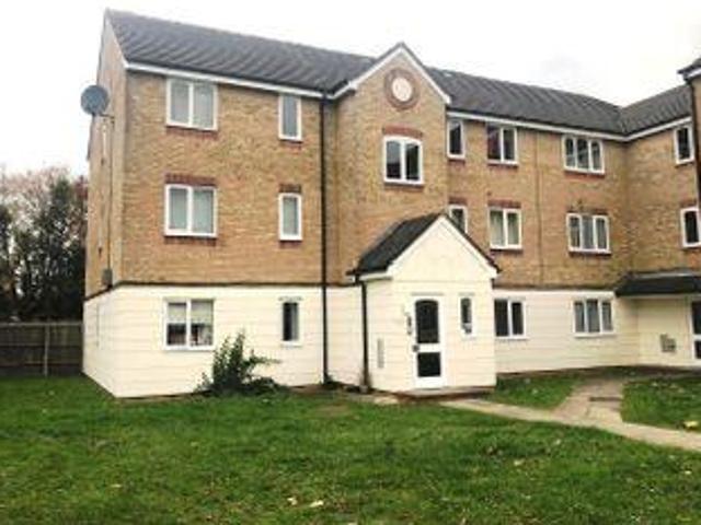 2 Bedrooms Flat for sale in Scammell Way, Watford WD18