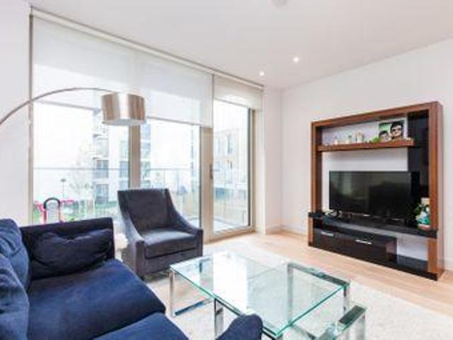 2 Bedrooms Flat for sale in Schooner Road, London E16