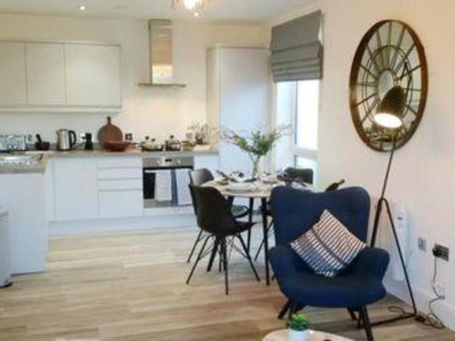 2 Bedrooms Flat for sale in Schooner Wharf, Schooner Way, Cardiff CF10