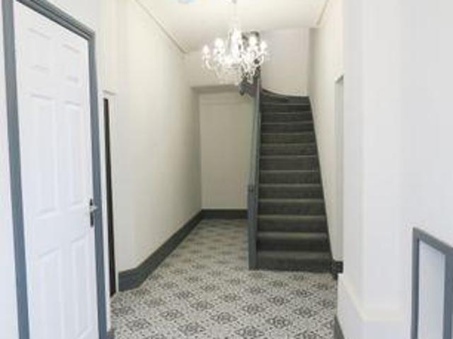 2 Bedrooms Flat for sale in Severn Grove, Cardiff CF11