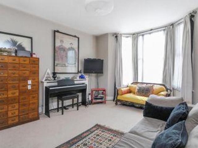2 Bedrooms Flat for sale in Sellons Avenue, London NW10