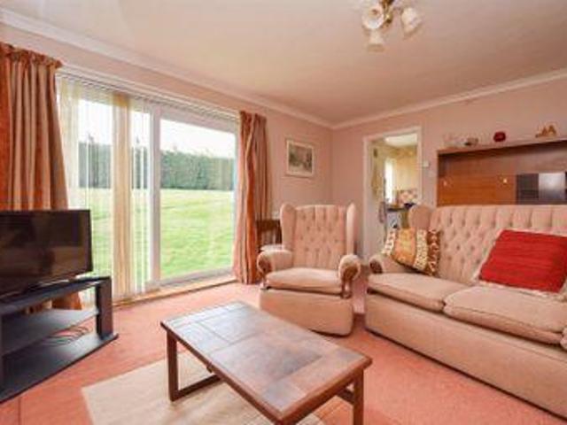 2 Bedrooms Flat for sale in Senlac Way, St. Leonards On Sea TN37