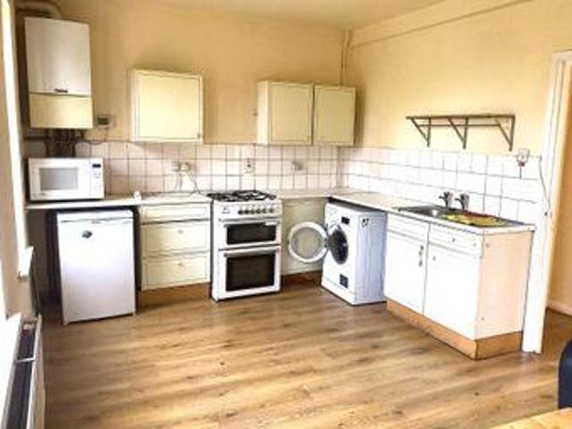 2 Bedrooms Flat for sale in Shaftbury Avenue, Harrow HA2