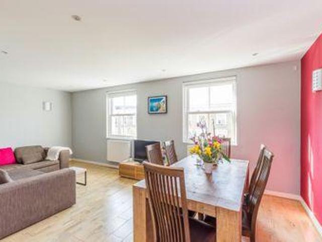 2 Bedrooms Flat for sale in Shelburne Road, London N7