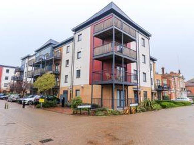 2 Bedrooms Flat for sale in Shingly Place, London E4