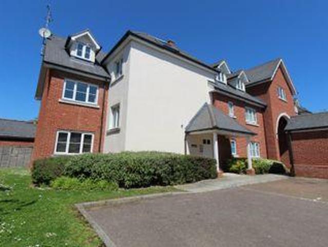 2 Bedrooms Flat for sale in Shrub End Road, Colchester CO3