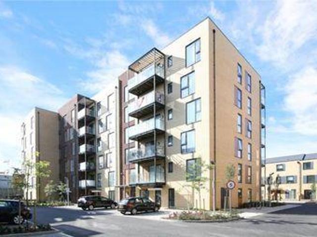 2 Bedrooms Flat for sale in Silverworks Close, London NW9