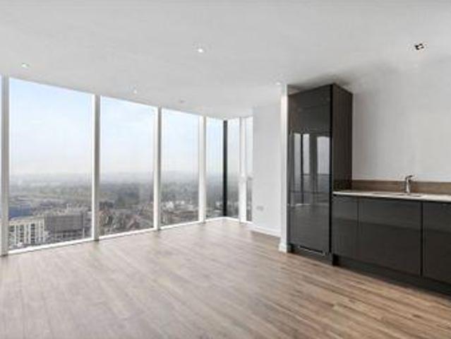 2 Bedrooms Flat for sale in Skyline Apartments, Woodberry Down, London N4