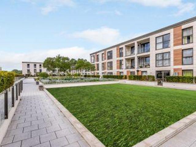 2 Bedrooms Flat for sale in Skerne Road, Kingston Upon Thames KT2
