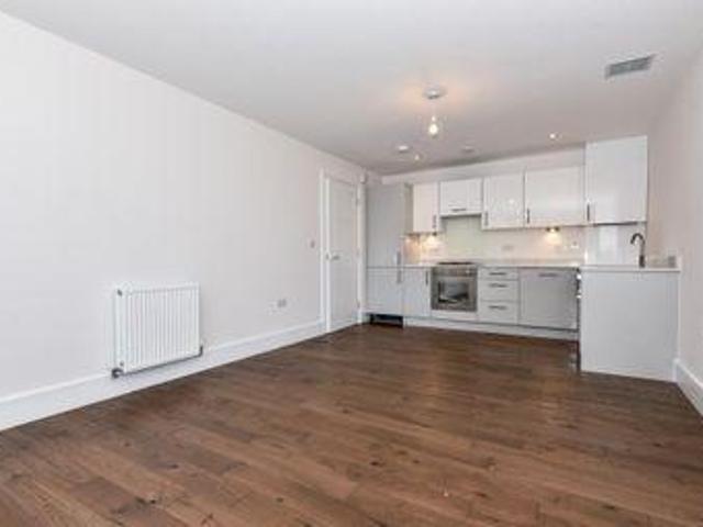 2 Bedrooms Flat for sale in Slough, Berkshire SL1