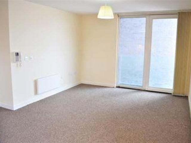 2 Bedrooms Flat for sale in Spectrum Block 3, Blackfriars Road, Salford M3