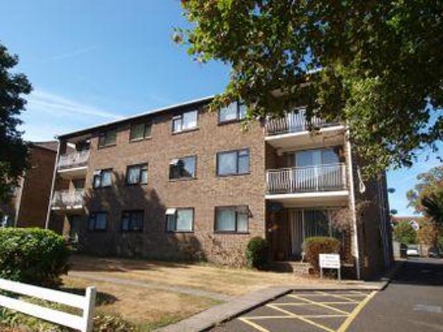 2 Bedrooms Flat for sale in Spencer Road, Bromley BR1