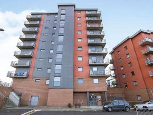 2 Bedrooms Flat for sale in Spring Place, Barking, Essex IG11