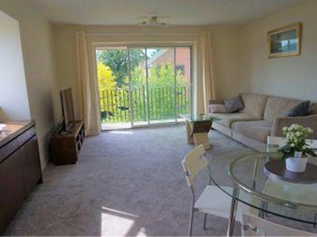 2 Bedrooms Flat for sale in Springvale, Maidstone ME16