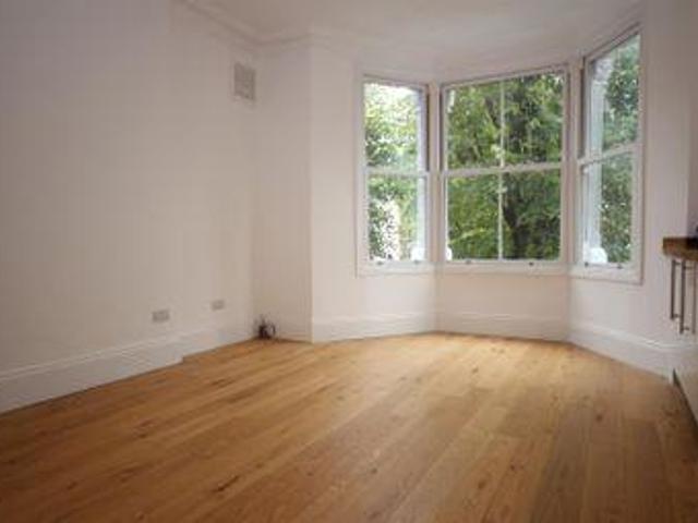 2 Bedrooms Flat for sale in St. Albans Road, London NW10