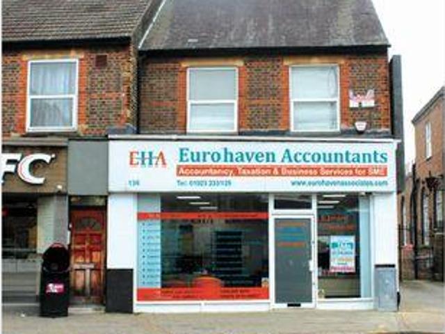 2 Bedrooms Flat for sale in St. Albans Road, Watford WD24