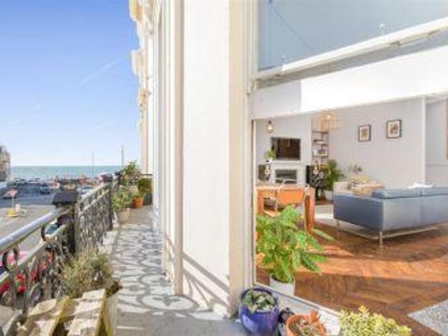 2 Bedrooms Flat for sale in St. Aubyns, Hove BN3
